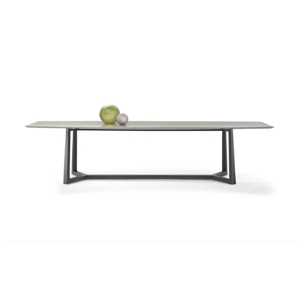 Gipsy Table by Flexform | Classicdesign.it
